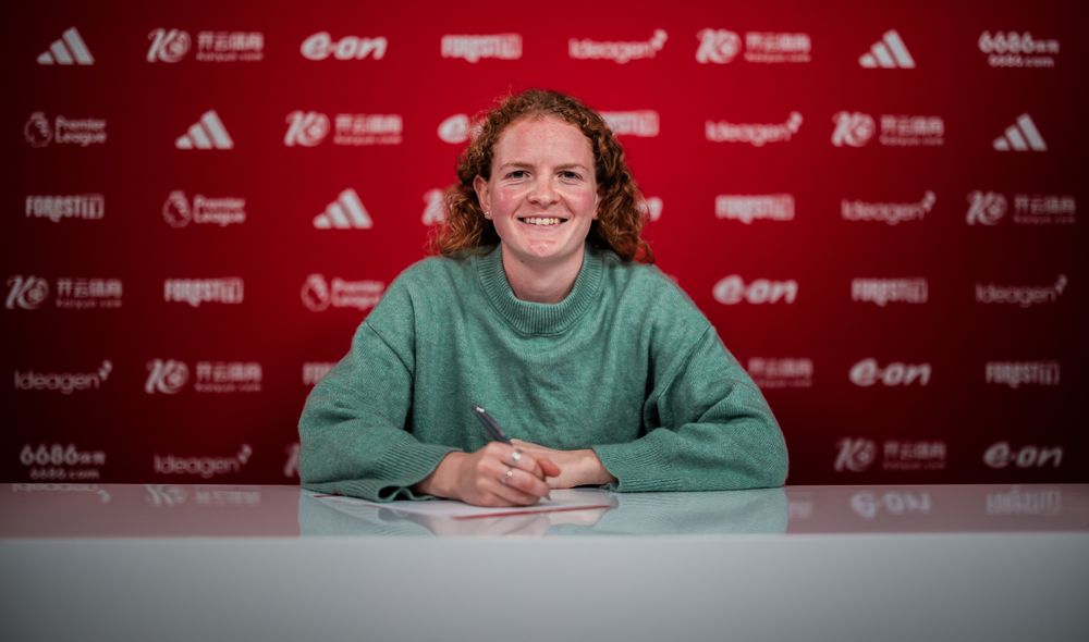 Nottingham Forest FC - Forest Women complete Amy Sims signing