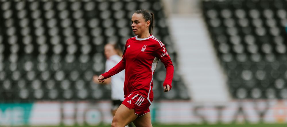 Nottingham Forest FC - Freya Thomas voted e-on Player of the Month