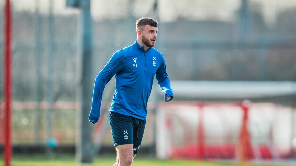 Nottingham Forest FC - Taylor joins Burton on loan